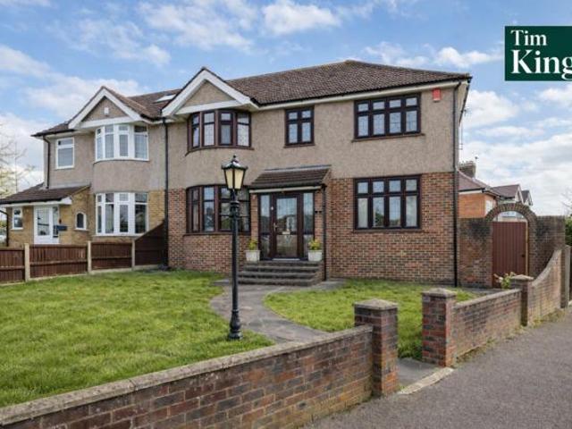 5 Bedroom House Chingford Greater London LS101060156