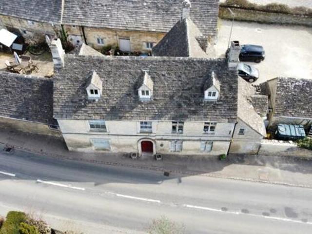 5 Bedroom House Cirencester Gloucestershire LS101231814