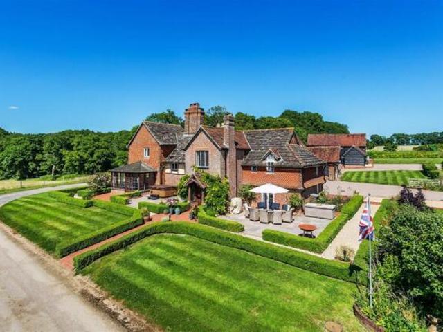 5 Bedroom House Cranleigh West Sussex 100426157
