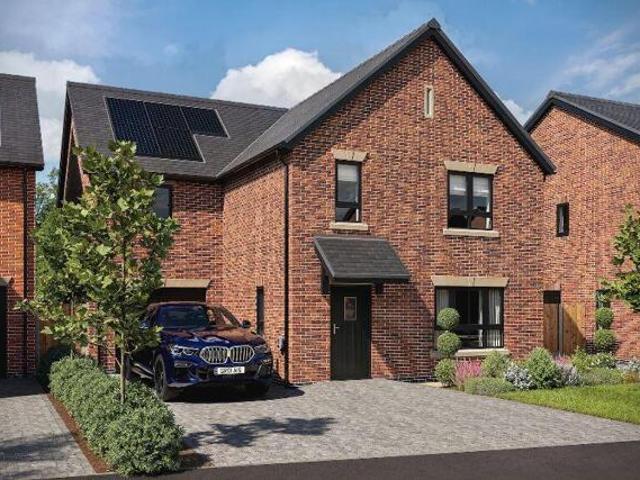 5 Bedroom House Adlington Lancashire LS99986172