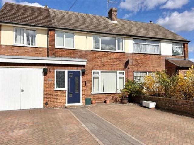 5 Bedroom House Aldershot Surrey 101678604