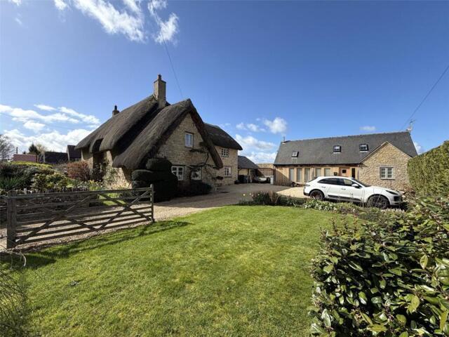 5 Bedroom House Aston Cheshire 101100173
