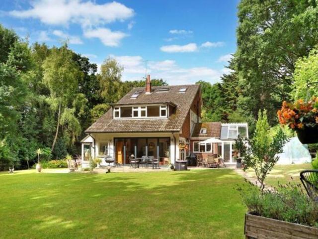 5 Bedroom House Bourne End Buckinghamshire 100366156