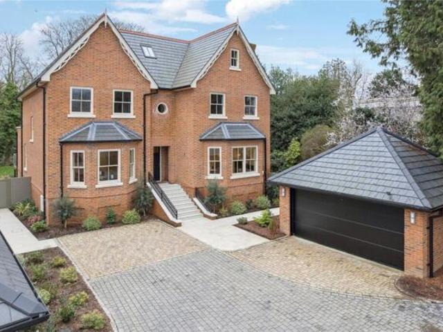 5 Bedroom House Bourne End Buckinghamshire LS99951910