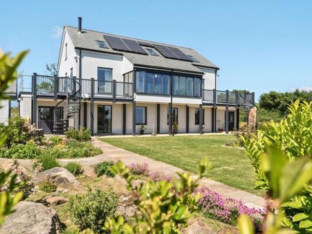 5 Bedroom House Bodmin Cornwall LS101060260