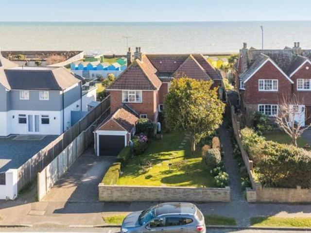 5 Bedroom House Bognor Regis West Sussex LS101059822