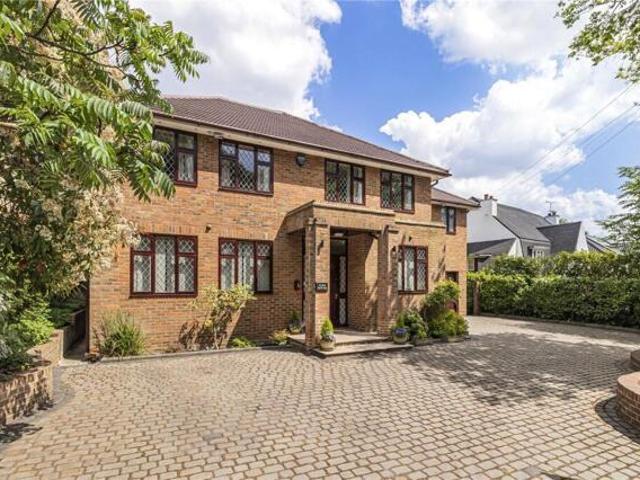 5 Bedroom House Barnet Greater London LS99092584