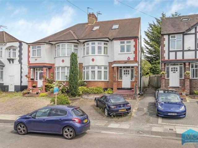 5 Bedroom House Barnet Greater London 99054851