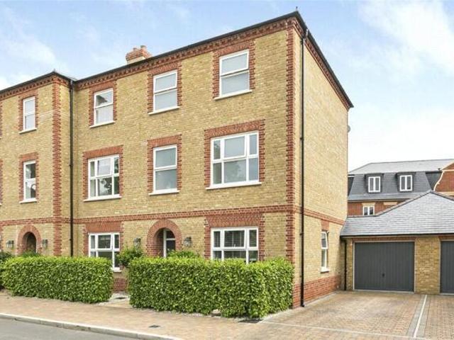 5 Bedroom House Barnet Greater London 99571656