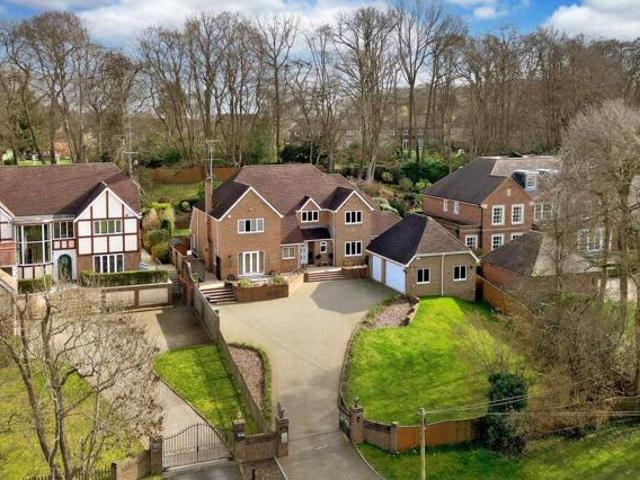 5 Bedroom House Beaconsfield Buckinghamshire 100096693