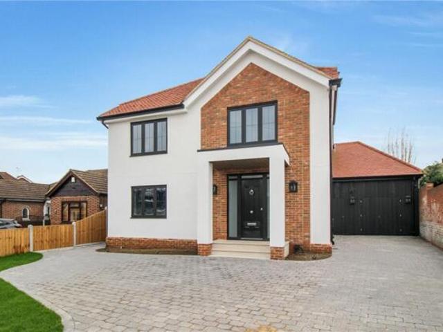 5 Bedroom House Benfleet Essex LS100733831