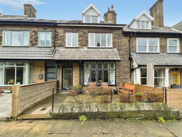 5 Bedroom House Bradford Bradford LS99345023