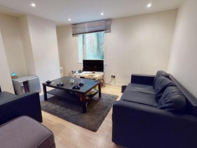 5 Bedroom House Burley Hampshire LS101929833