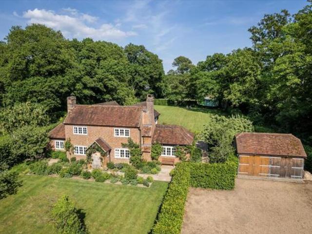 5 Bedroom House Godalming Surrey 100615101