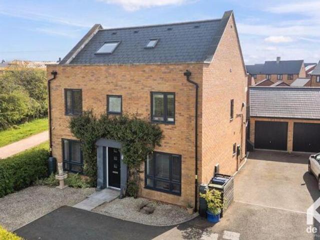 5 Bedroom House Gloucestershire Gloucestershire 99926172