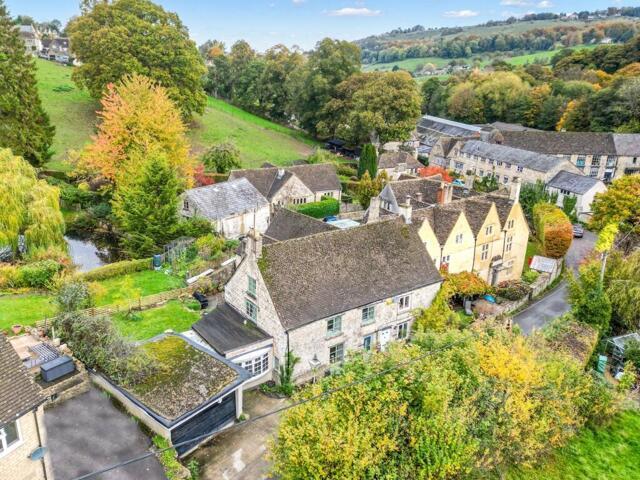 5 Bedroom House Gloucestershire Gloucestershire 101677252