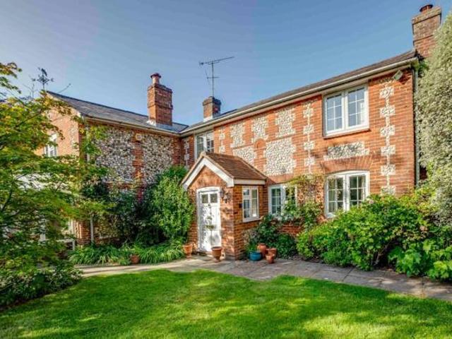 5 Bedroom House Great Kingshill Buckinghamshire LS100096883