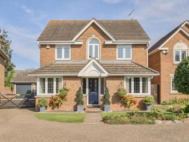 5 Bedroom House Greenhithe Great London LS99380691