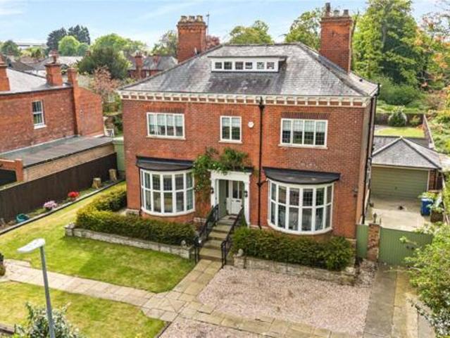 5 Bedroom House Grimsby North East Lincolnshire 101678859
