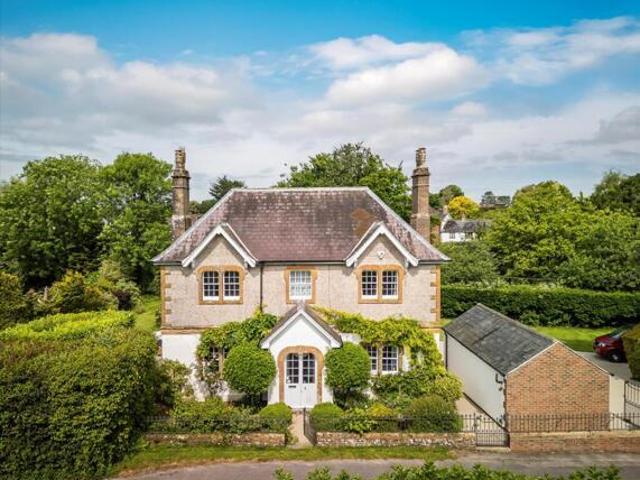5 Bedroom House Dorchester Dorset LS101199904
