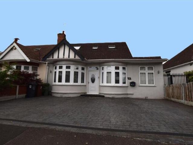 5 Bedroom House Dagenham Greater London LS98577954