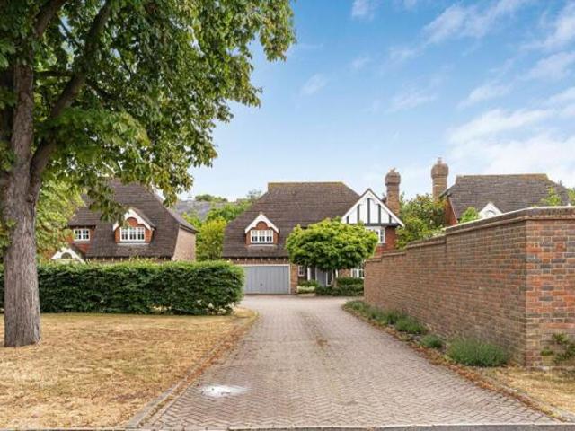 5 Bedroom House Dartford Kent 100456590