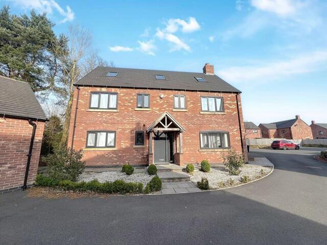 5 Bedroom House Derbyshire Derbyshire LS98649097