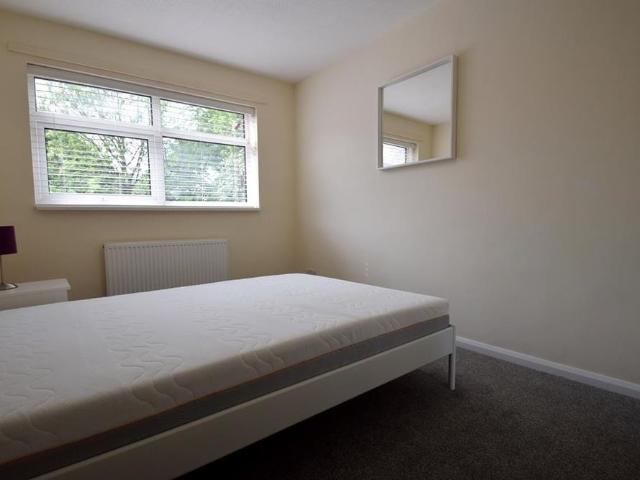 5 bedroom house end terrace