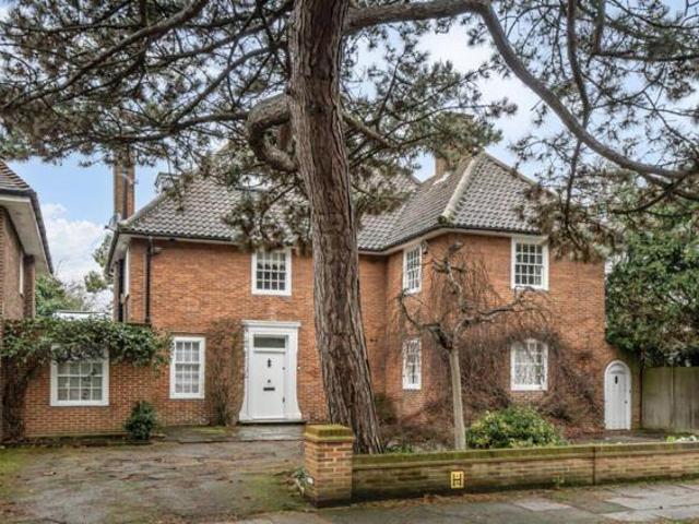 5 Bedroom House Ealing Greater London LS99290628