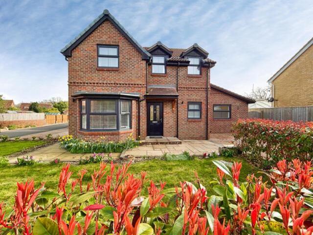 5 Bedroom House East Cowes Isle Of Wight LS101996127