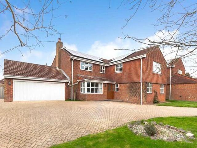 5 Bedroom House East Sussex East Sussex LS100398475