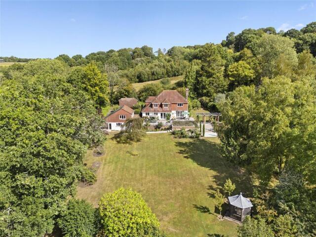 5 Bedroom House East Sussex Kent 100503528