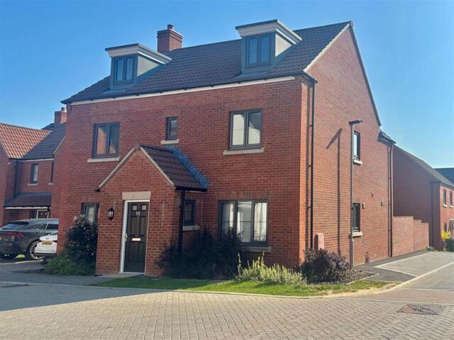 5 Bedroom House Easterton Easterton 100786740