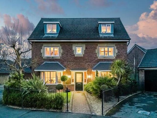 5 Bedroom House Eccleston Lancashire 98718076