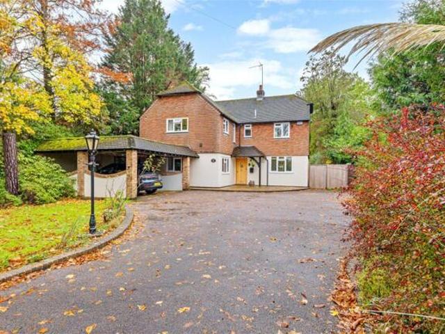 5 Bedroom House Edenbridge Kent LS98648903