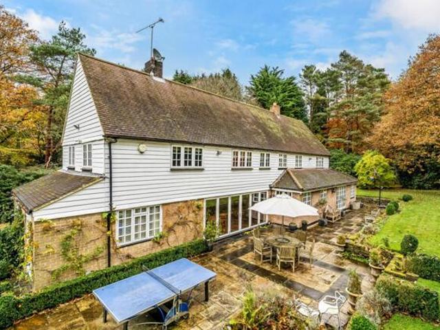5 Bedroom House Edenbridge Kent LS98864481