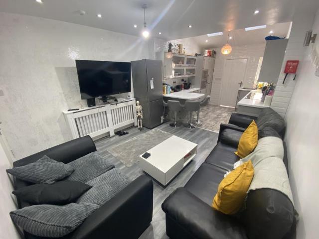 5 Bedroom House Edgbaston West Midlands LS98286080