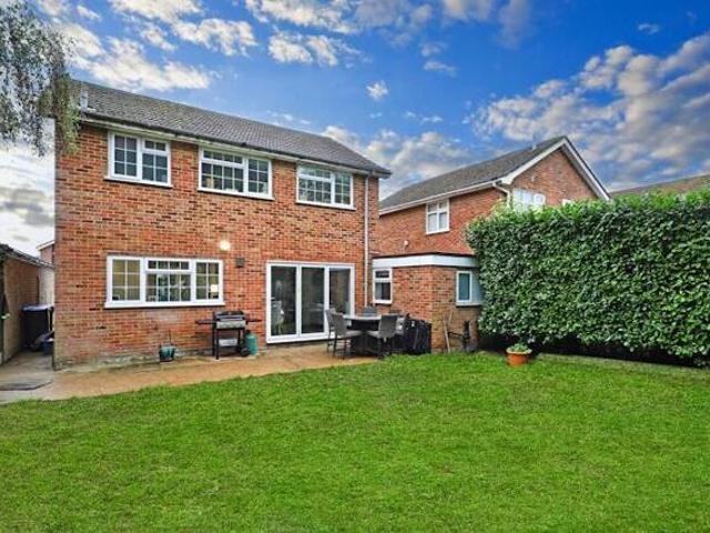 5 Bedroom House Essex Essex LS101316365