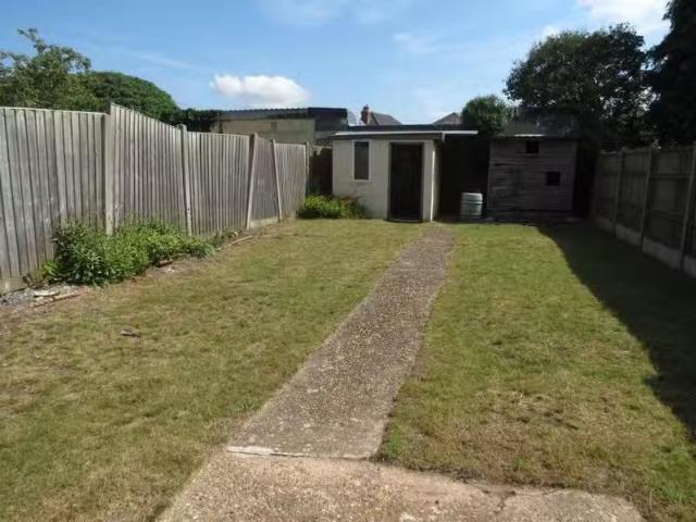 5 bedroom house for rent in 5 bedroom Detached House in Winton.