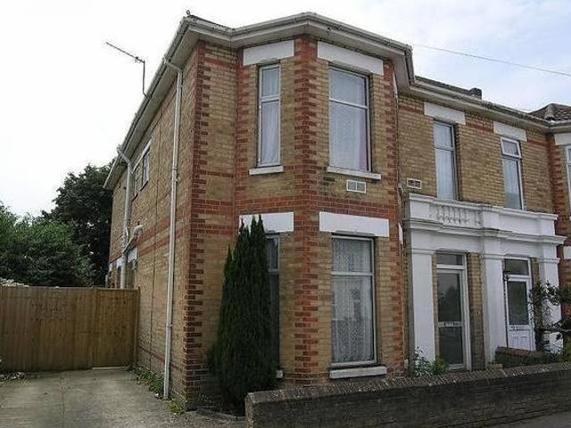 5 bedroom house for rent in 5 bedroom Semi Detached House in Charminster BH8