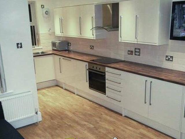 5 bedroom house for rent in 9 Bruce Road 360 VIRTUAL TOUR AVAILABLE S11