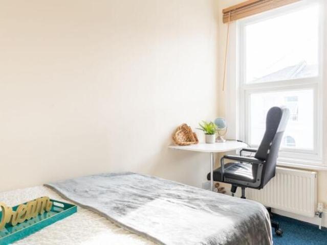 5 bedroom house for rent in Courtenay Street, Cheltenham, GL50