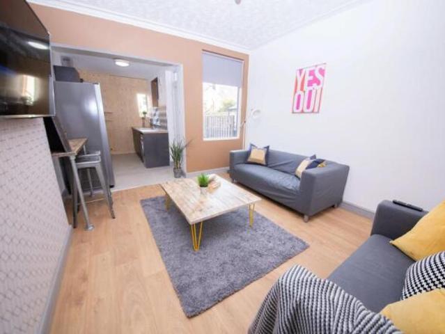 5 bedroom house for rent in Cemetery Avenue, Sheffield, S11