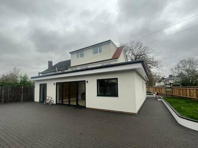 5 bedroom house for rent in Chestnut Crescent AYLESBURY HP21