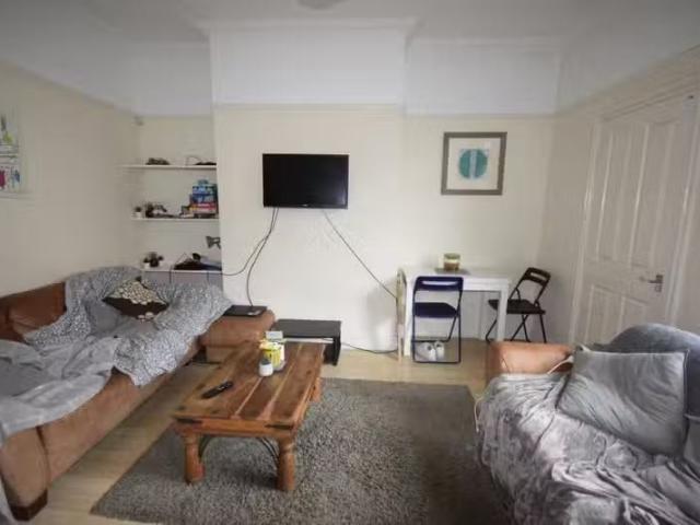 5 bedroom house for rent in Crawford Avenue, Liverpool, L18