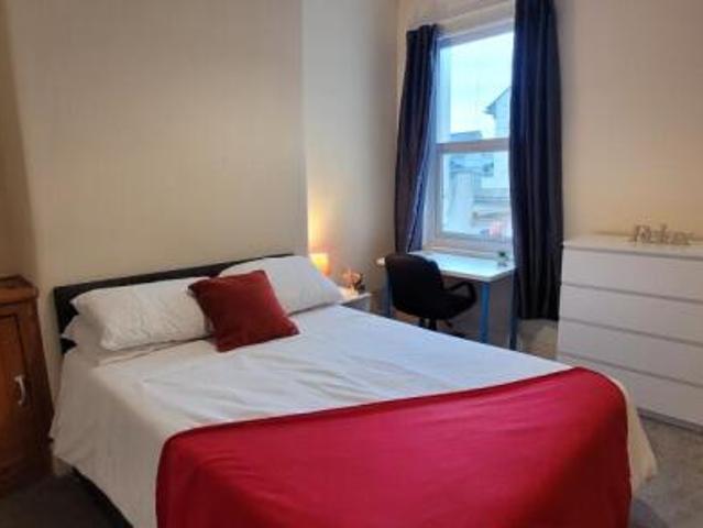 5 bedroom house for rent in Abingdon Road, North Hill, Plymouth, PL4