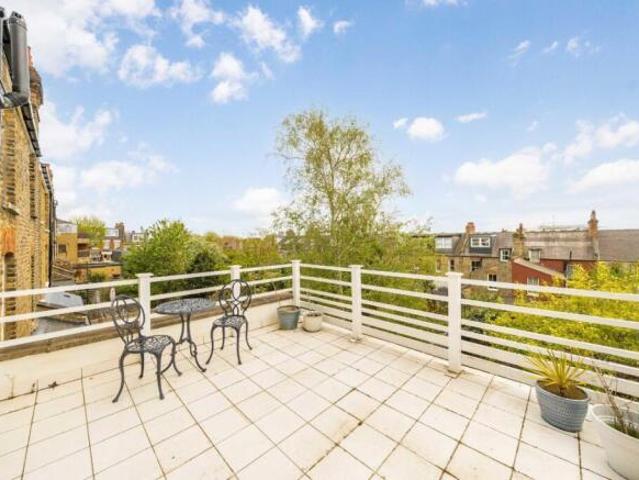 5 bedroom house for rent in Addington Road, London, N4