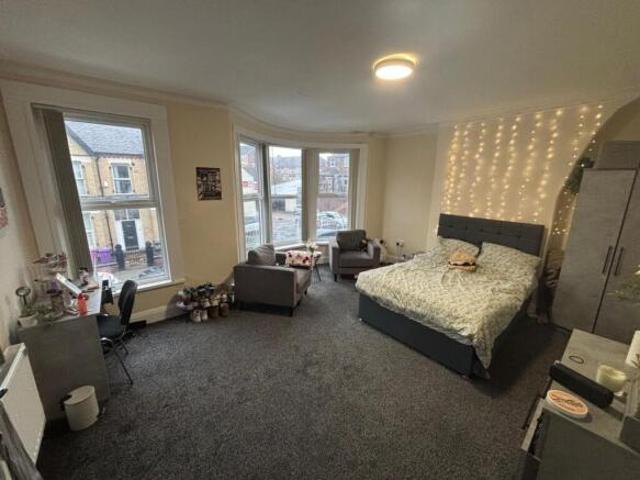 5 bedroom house for rent in Arundel Avenue, Liverpool, L17