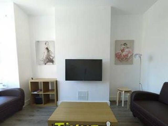 5 bedroom house for rent in Ash View Leeds LS6