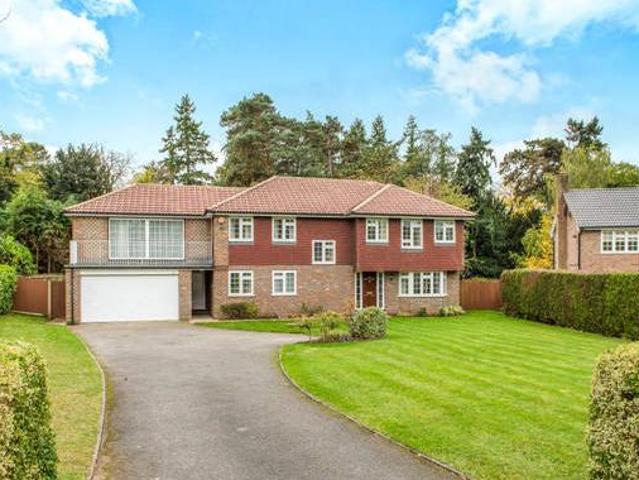 5 bedroom house for rent in Ashcroft Park KT11